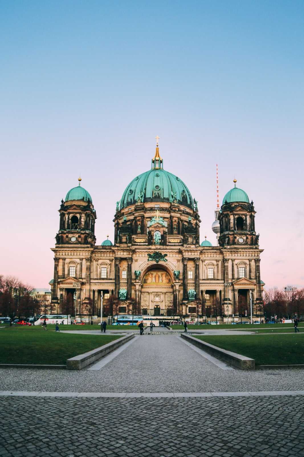 Berlin Wallpapers (61 images) - WallpaperCat