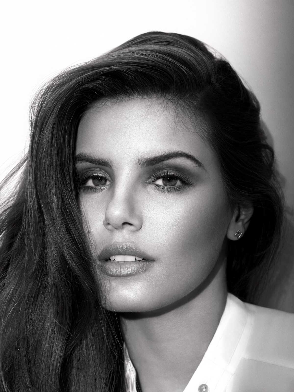 Camila Queiroz Wallpapers (30 images) - WallpaperCat