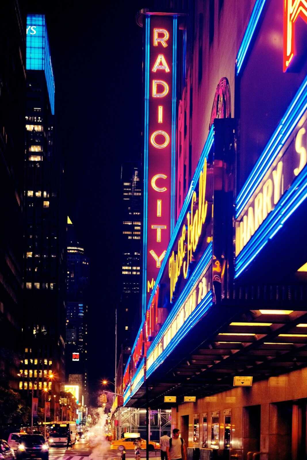 Broadway Wallpapers (42 images) - WallpaperCat