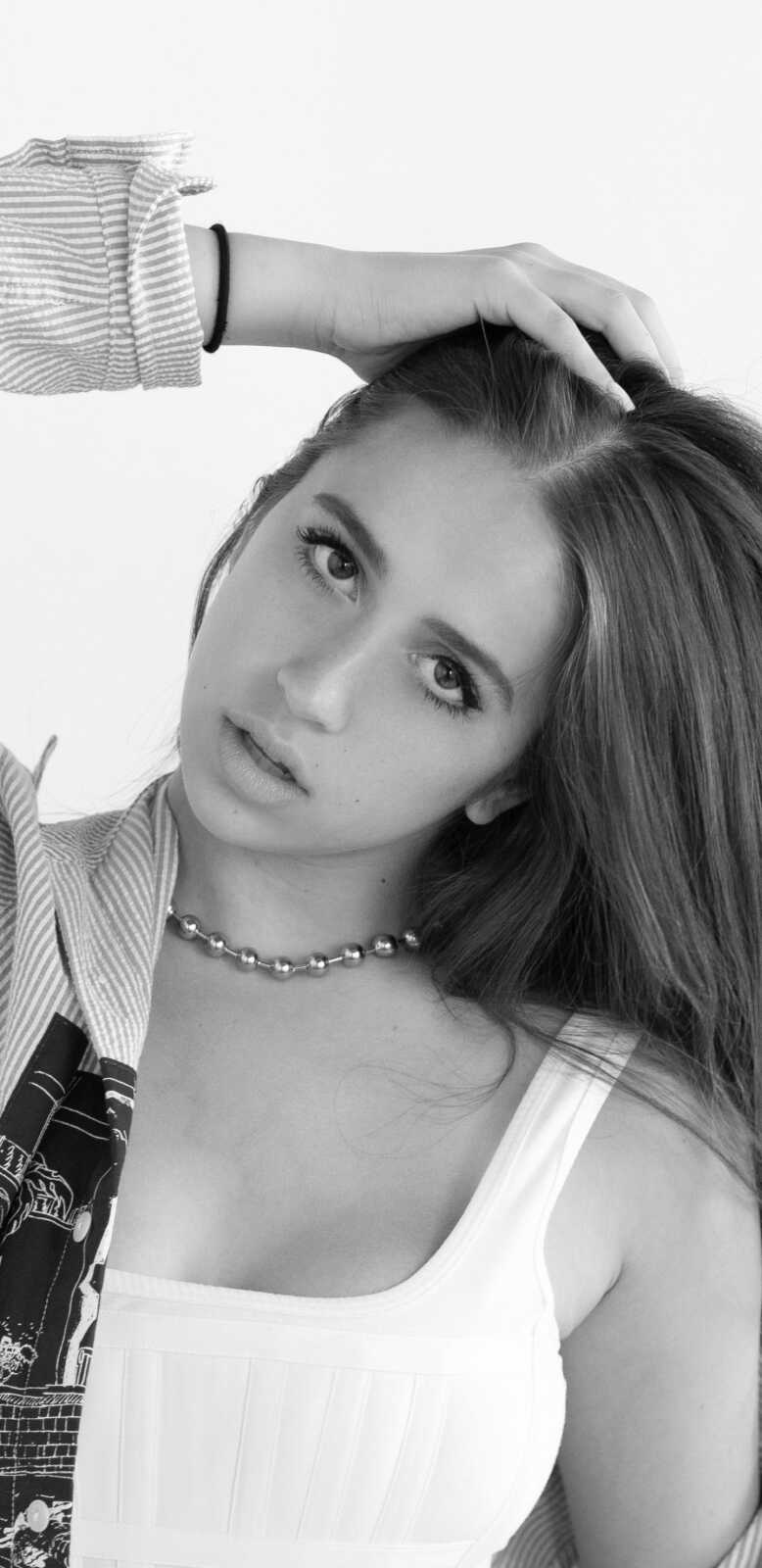 Tate McRae Wallpapers (40 images) - WallpaperCat