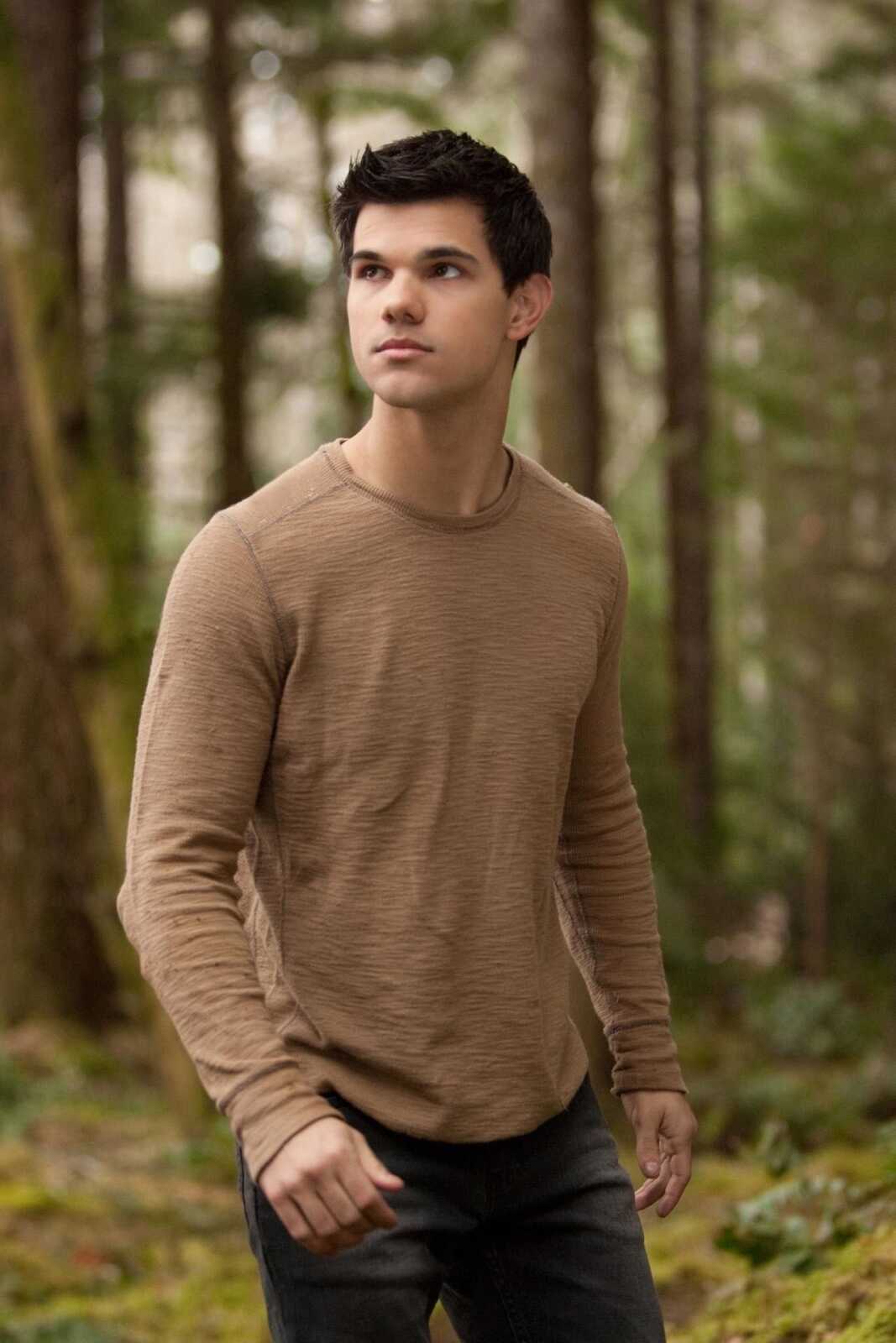 Jacob (Twilight) Wallpapers (21 images) - WallpaperCat