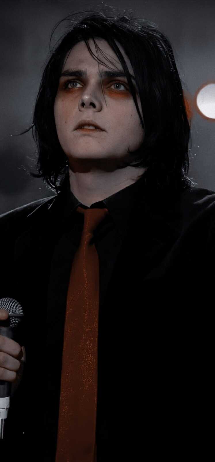 Gerard Way Wallpapers (44 images) - WallpaperCat