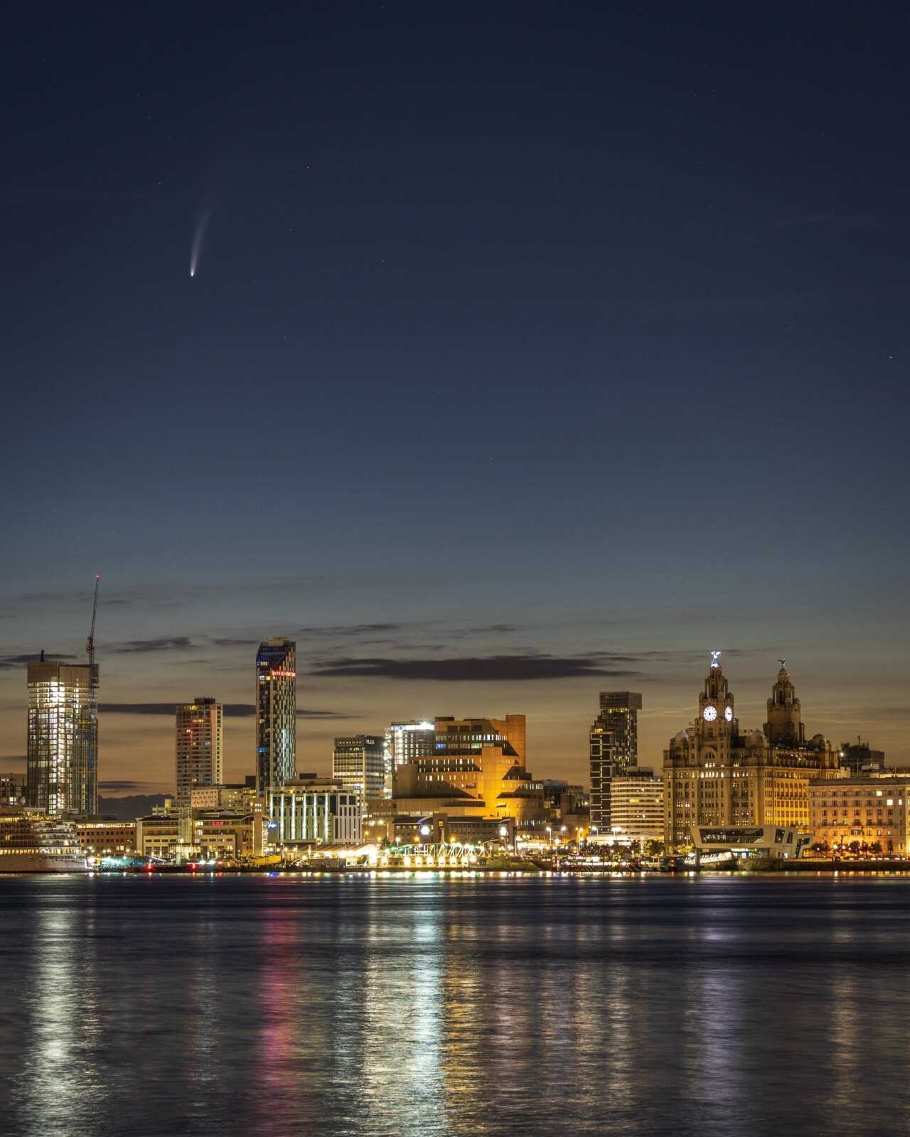 Liverpool Skyline Wallpapers (20 images) - WallpaperCat