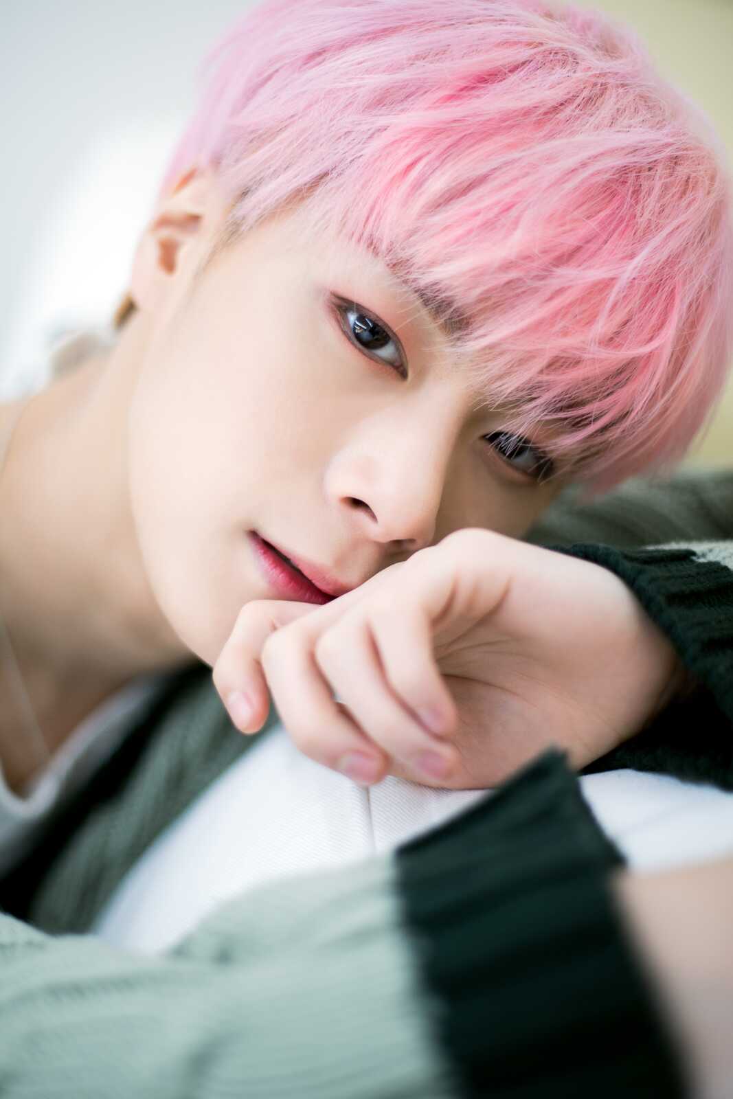 Moon Bin Wallpapers (36 images) - WallpaperCat