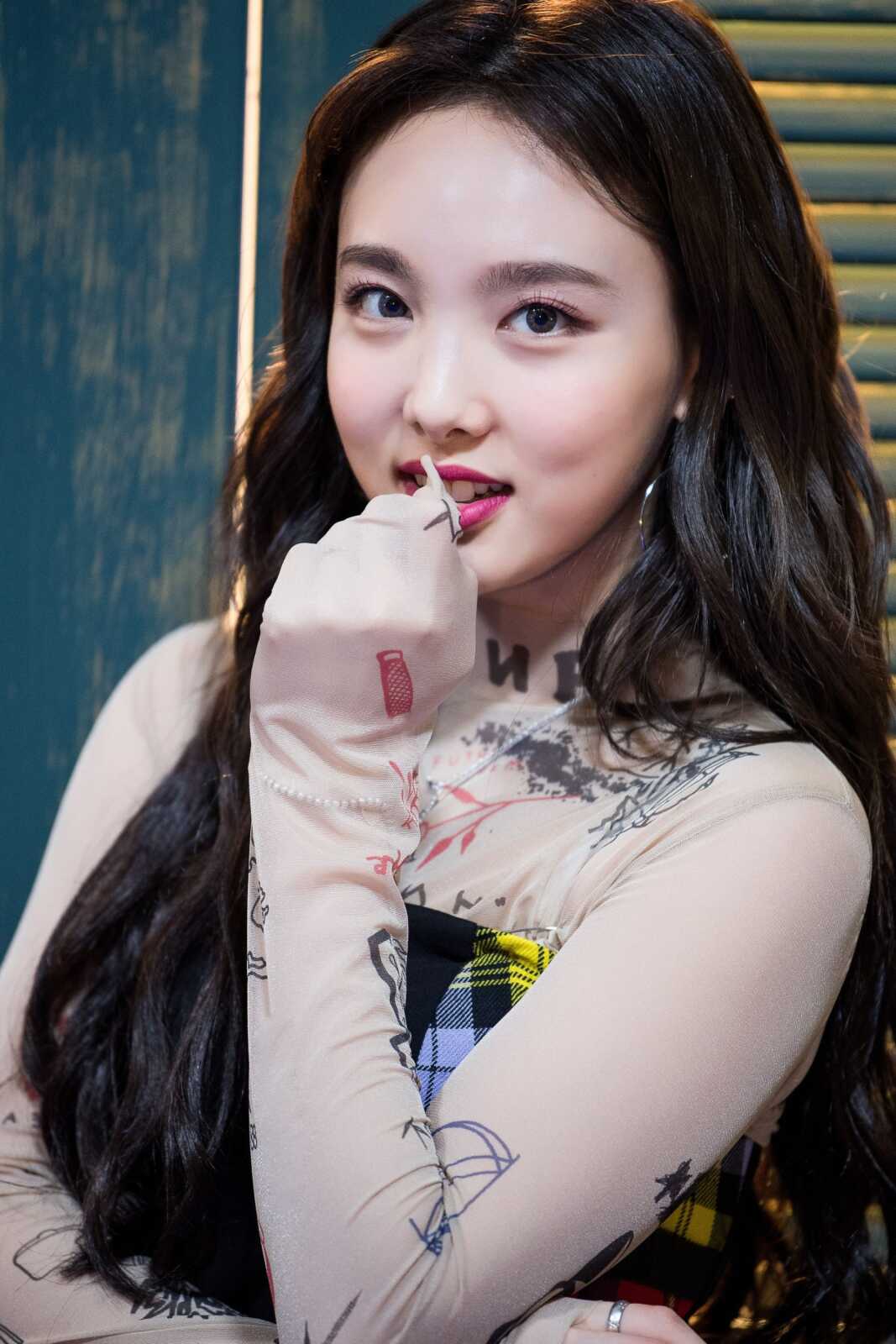 Nayeon (TWICE) Wallpapers (51 images) - WallpaperCat