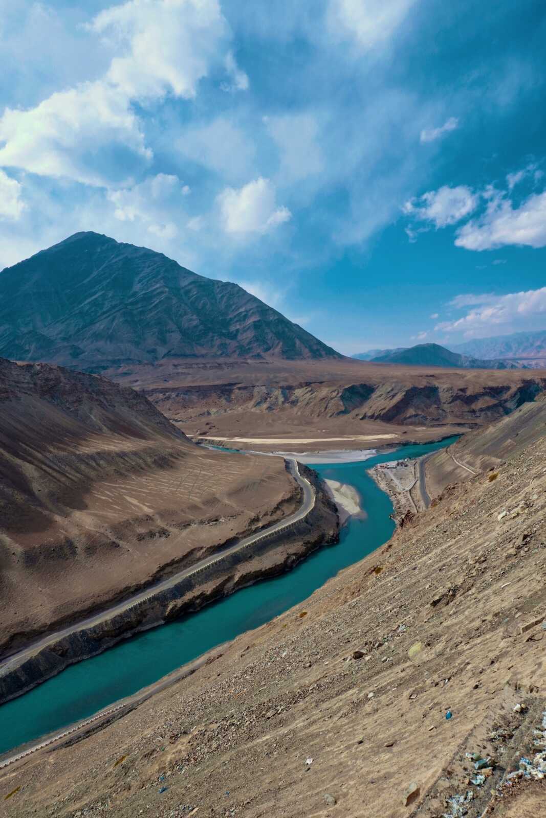 The Indus River Wallpapers (18 images) - WallpaperCat