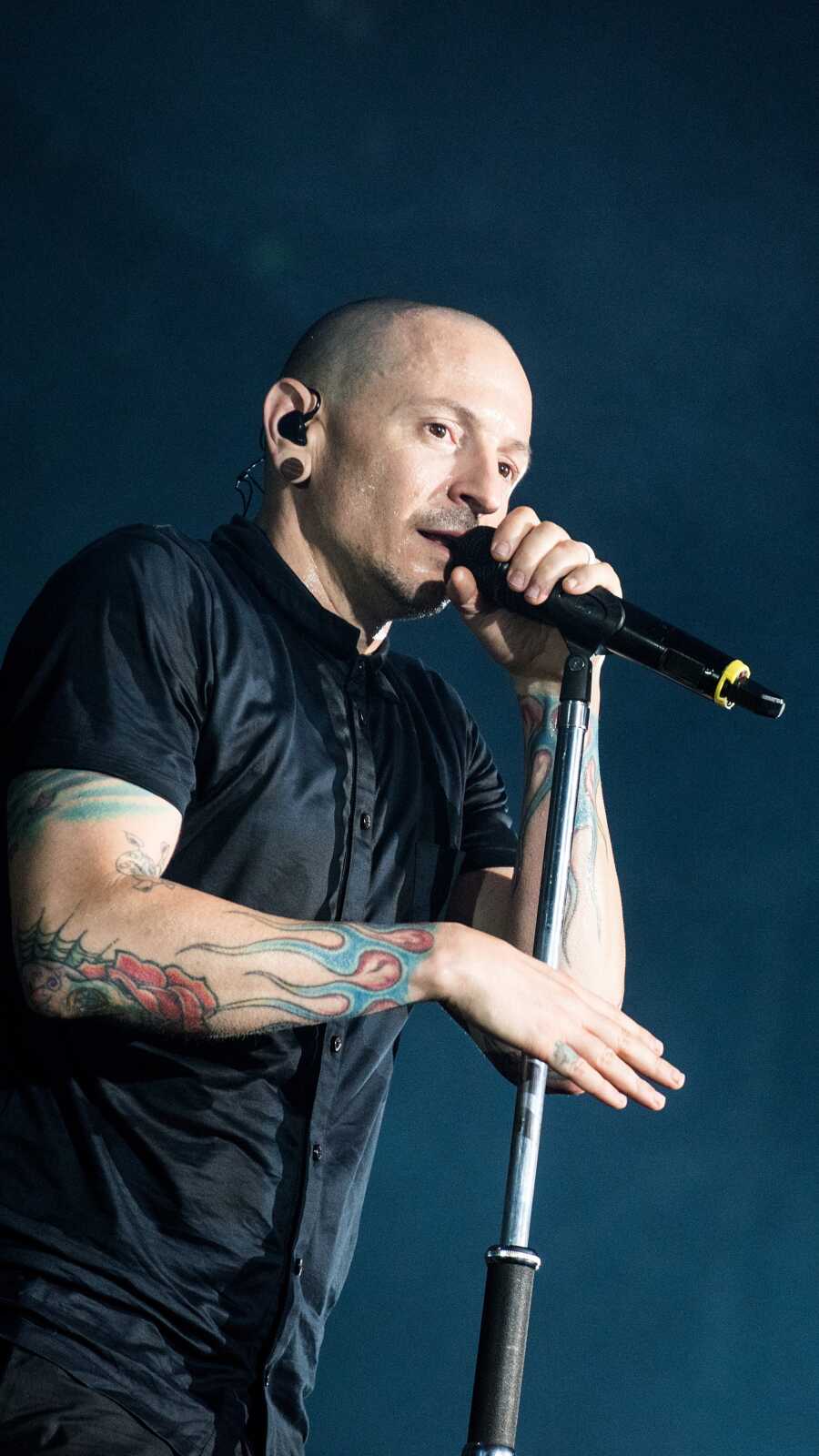 Chester Bennington Wallpapers (31 images) - WallpaperCat