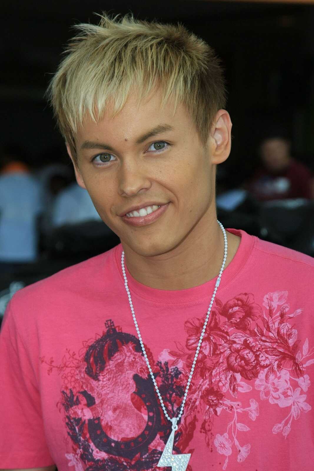 Drew Ryan Scott Wallpapers (9 images) - WallpaperCat