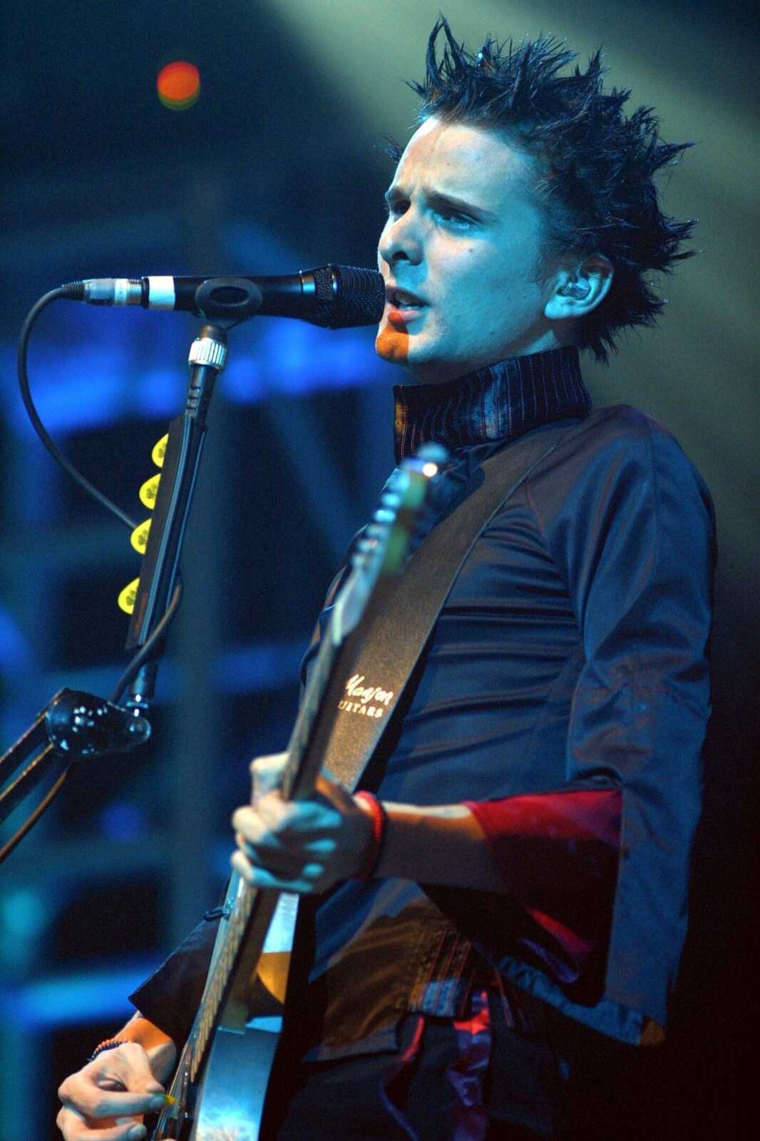 Matt Bellamy Wallpapers (15 images) - WallpaperCat