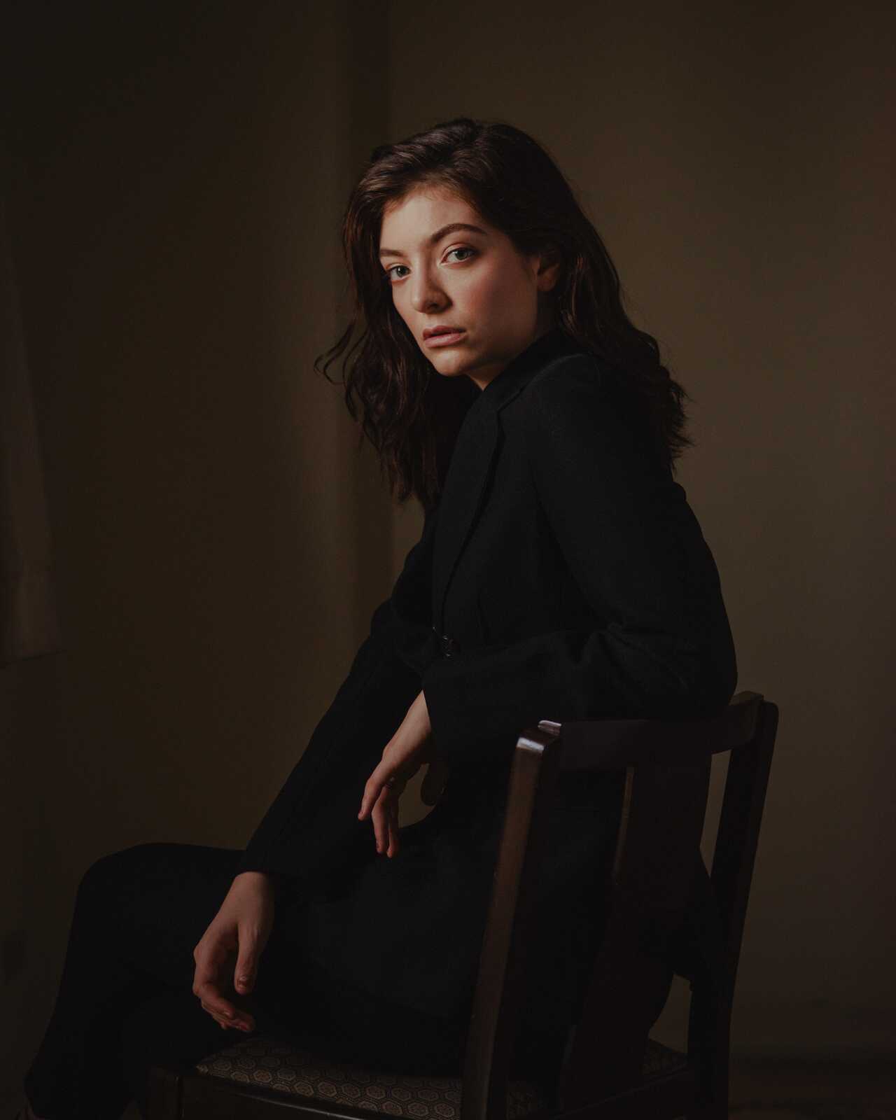 Lorde Wallpapers (43 images) - WallpaperCat