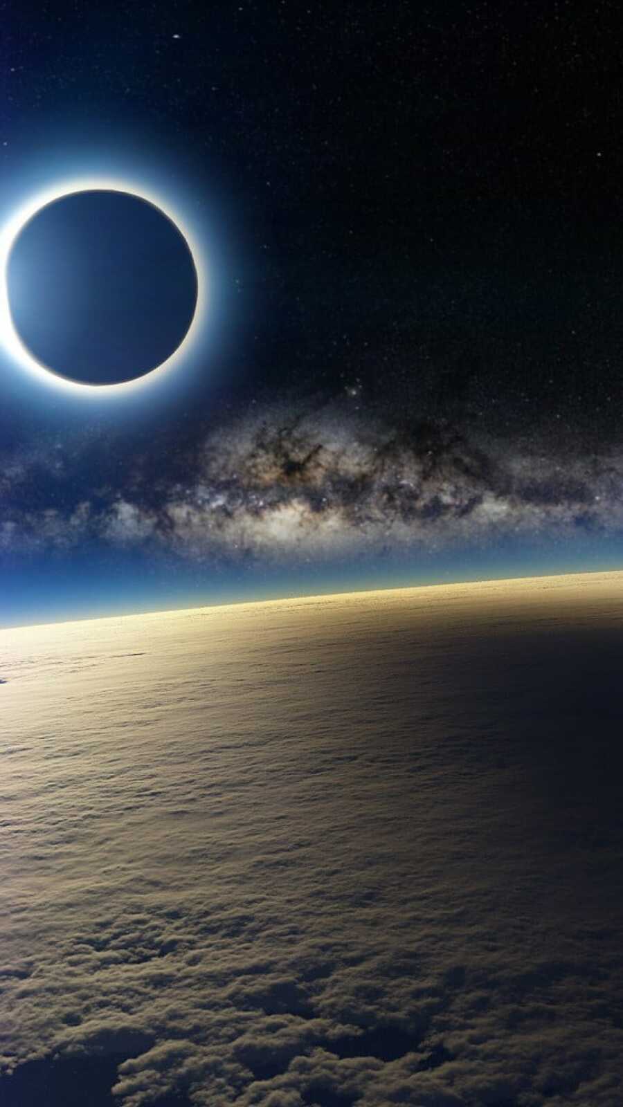 Solar Eclipse Wallpapers (28 images) - WallpaperCat