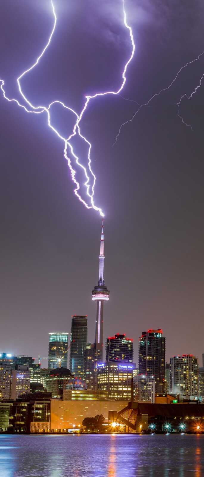 Toronto Skyline at Night Wallpapers (33 images) - WallpaperCat