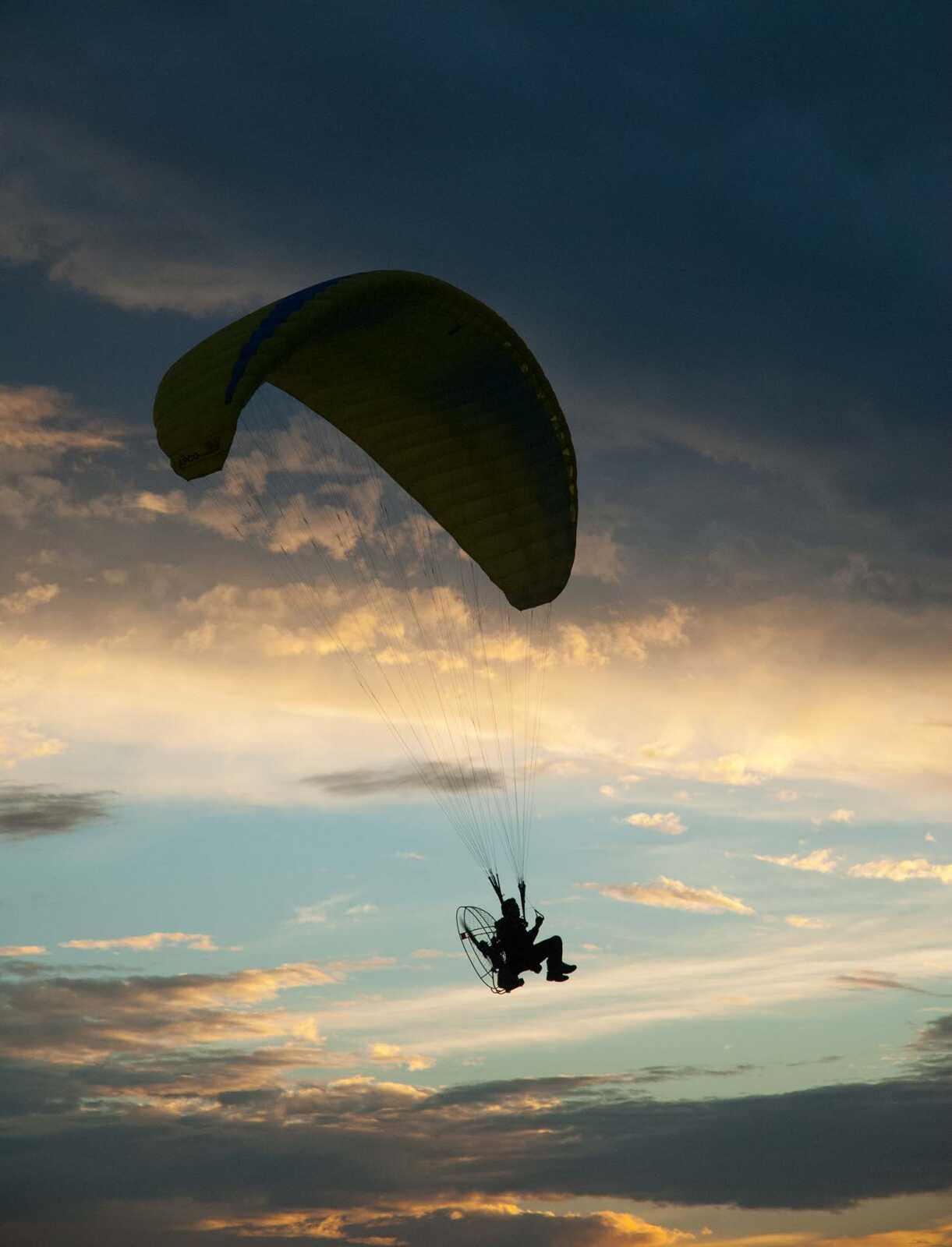 Powered Parachute Wallpapers (15 images) - WallpaperCat