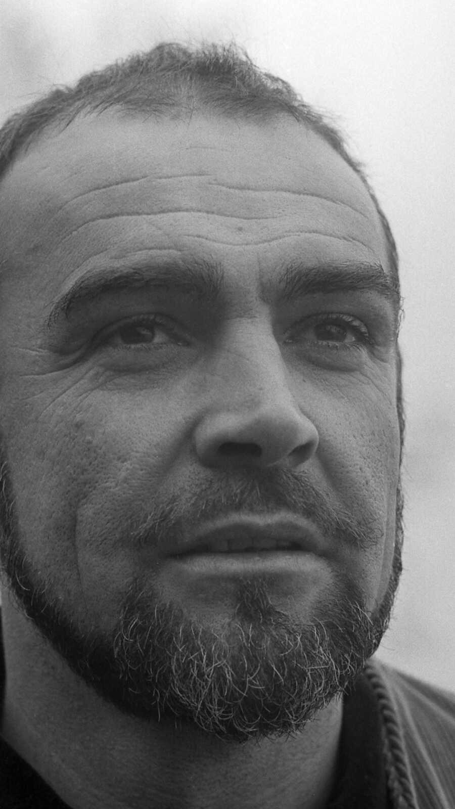 Sean Connery Wallpapers (18 images) - WallpaperCat