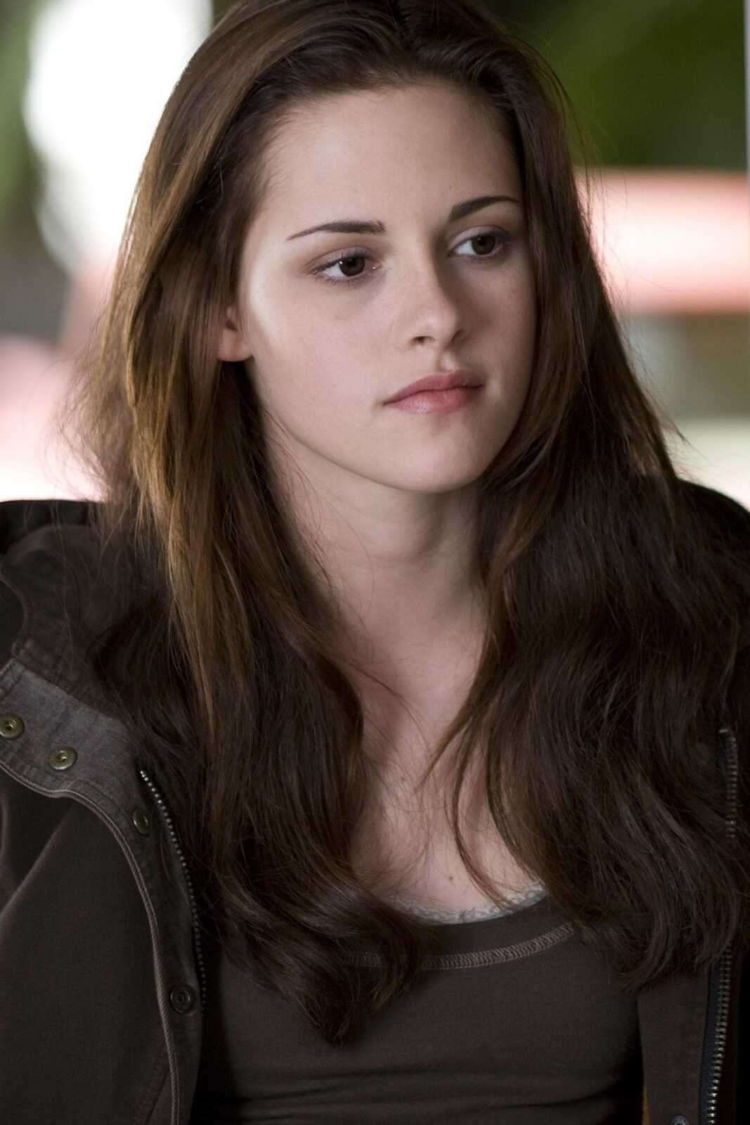 Bella (Twilight) Wallpapers (48 images) - WallpaperCat