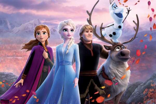 Queen Anna of Arendelle (Frozen) Wallpapers (31 images) - WallpaperCat