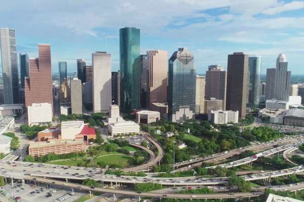 Futuristic City Skyline Wallpapers 31 Images Wallpapercat 3478
